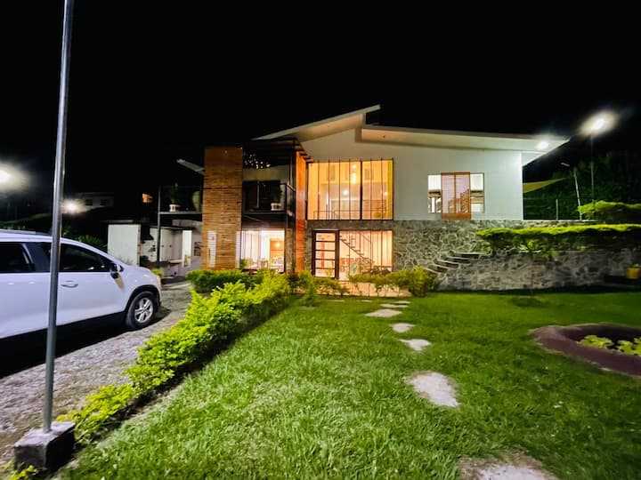 Cabaña Km 48 Vía Medellín - Manizales
