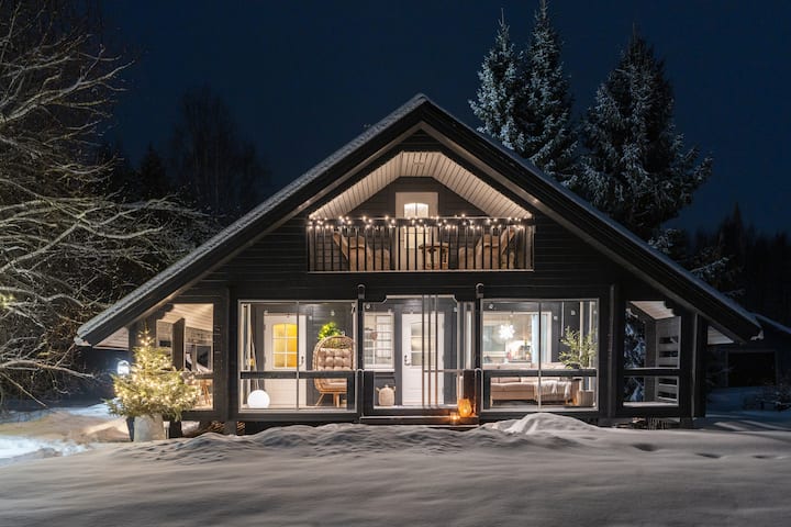 Viihtyisä Mökki Upean Tornionjoen Rannalla - Övertorneå