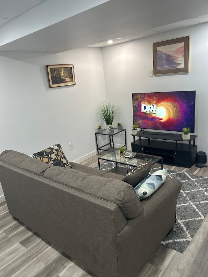 Exquisite&beautiful 1br - Private Basement - Winnipeg