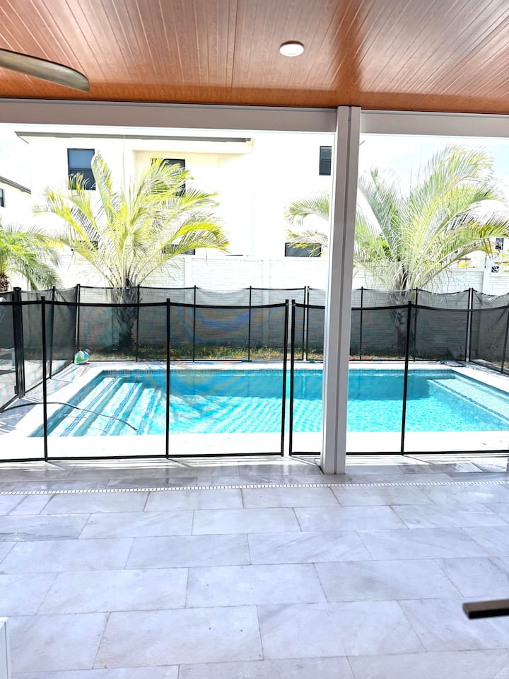 Cozy House - Zoo Miami, Miami