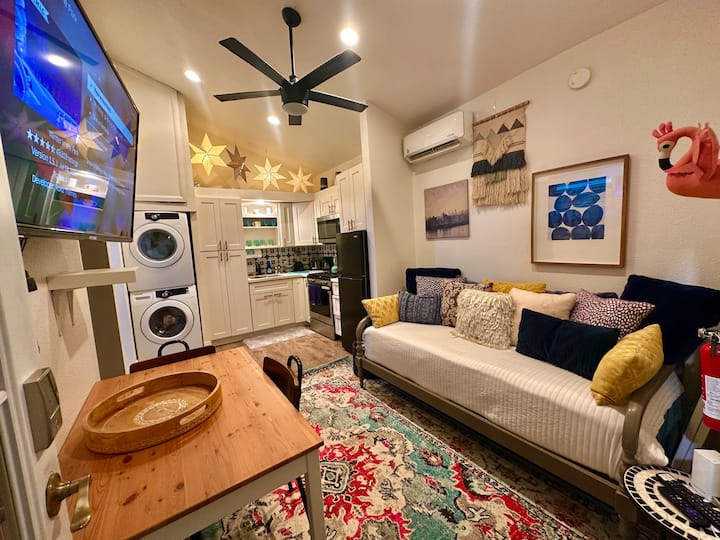 Entire Private Cottage, Kitchen, W/d, Kids, Pets - Anaheim, CA