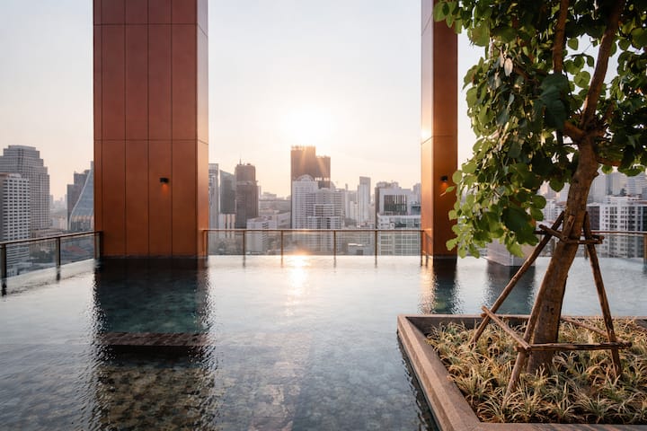 Trendy Lifestyle In A Calm & Sophisticated Area - Bangkok