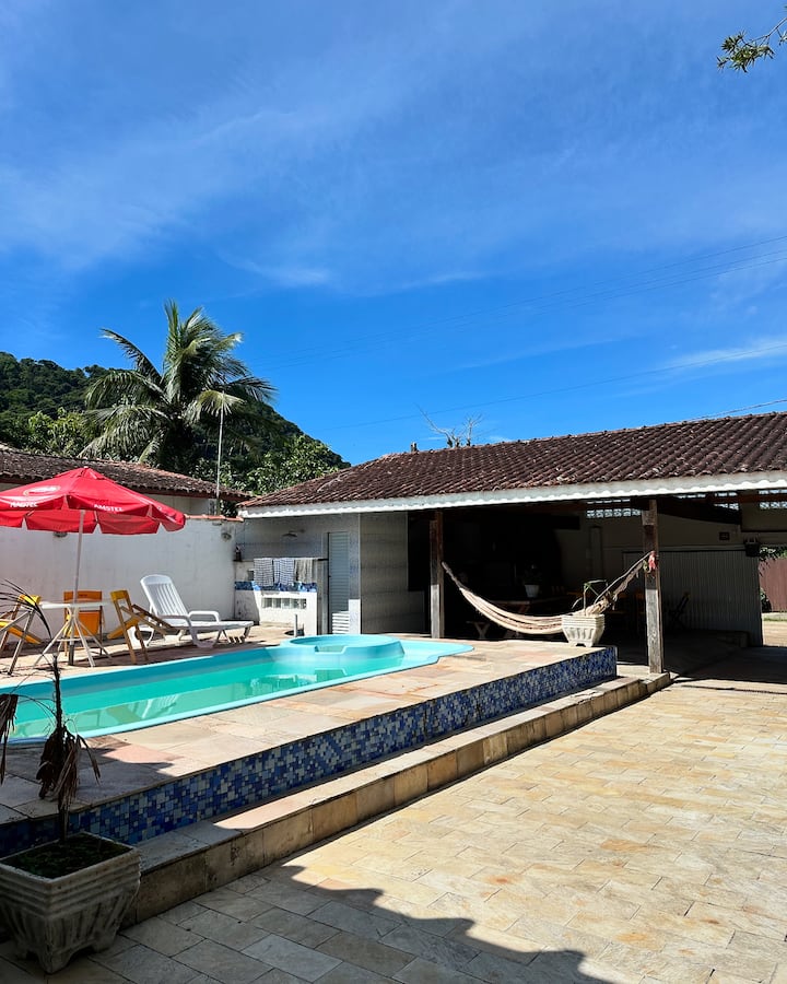 Casa Com Piscina No Bairro Do Guaiúba, Guarujá. - Santos