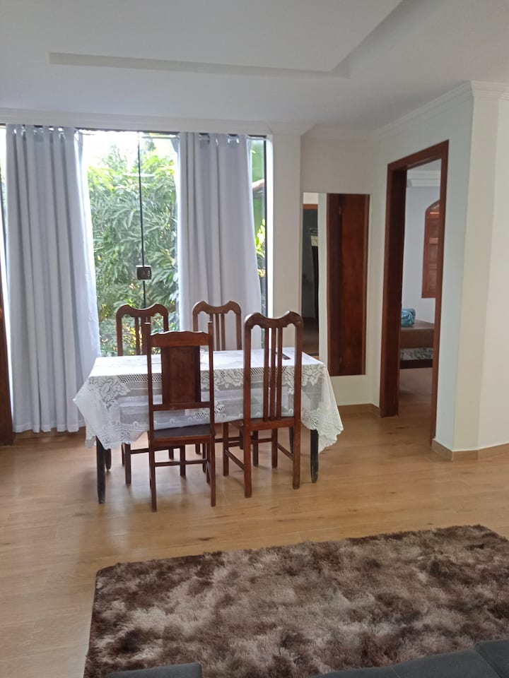 Chácara Urbana
2quarts, Ambos Cama Casal, Solteiro - Ouro Preto