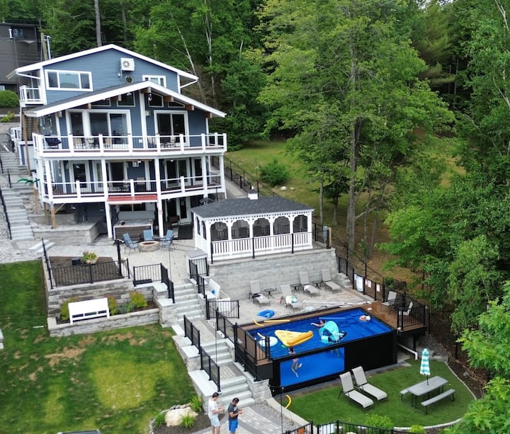 Winnipesaukee Lakefront Home W Hot Tub/pool - Laconia, NH