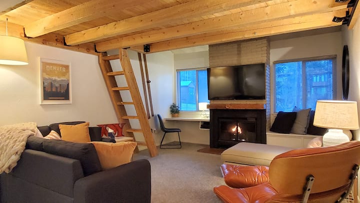 Ski In/out, 2 Blocks To Main St! - Breckenridge, CO