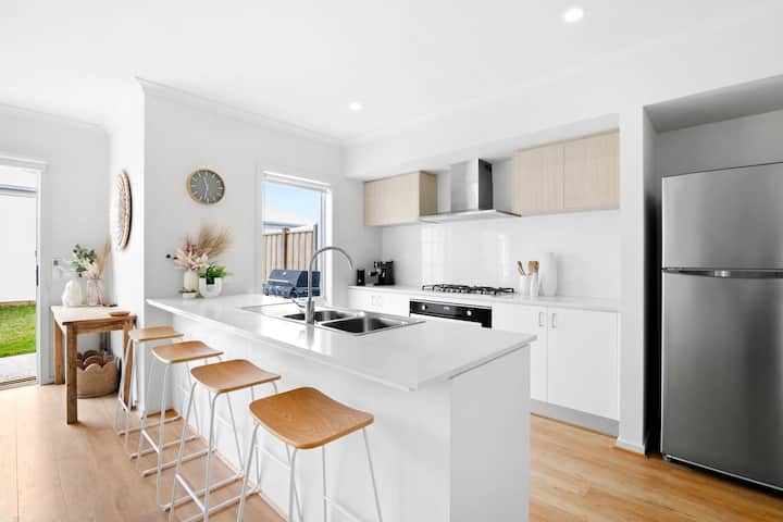 *New Coastal Vibes On Merrijig - Torquay