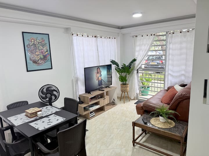 Amazing 3bed/2bath Apt W/ac & Pool By Jardín Plaza - Cali