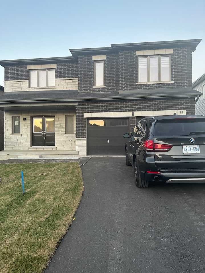 Norfolk County,simcoe- 5br, 6 Beds Furnished House - Simcoe