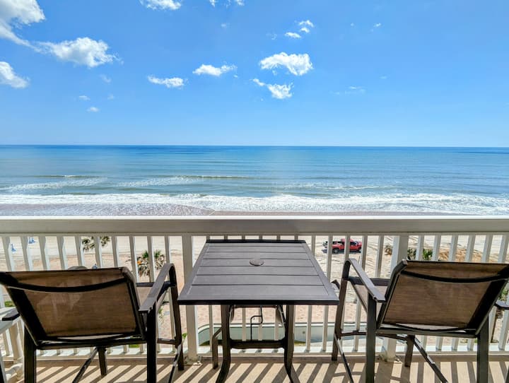 Oceanfront Condo W/ Private Balcony & Beach View - Daytona Beach, FL
