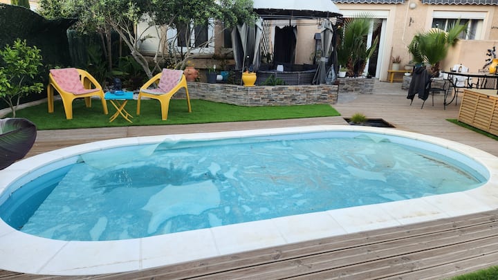 Villa Agréable Avec Piscine Chauffée,jacuzzi 
 Mer - Béziers