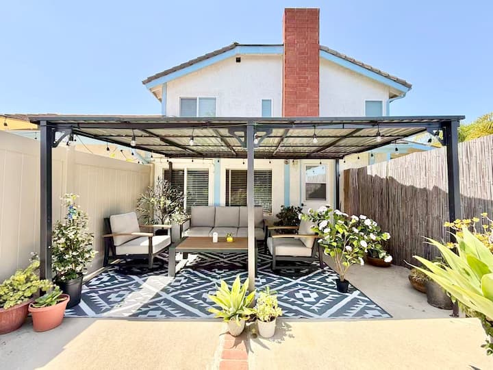 Hilltop Guest Suite With Private Yard And Views - Brea, CA