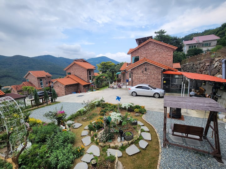 #예은영 펜션#/전천후바베큐장/대형솥뚜껑 /가족단체모임/연박시할인/ 불멍 - 사등면