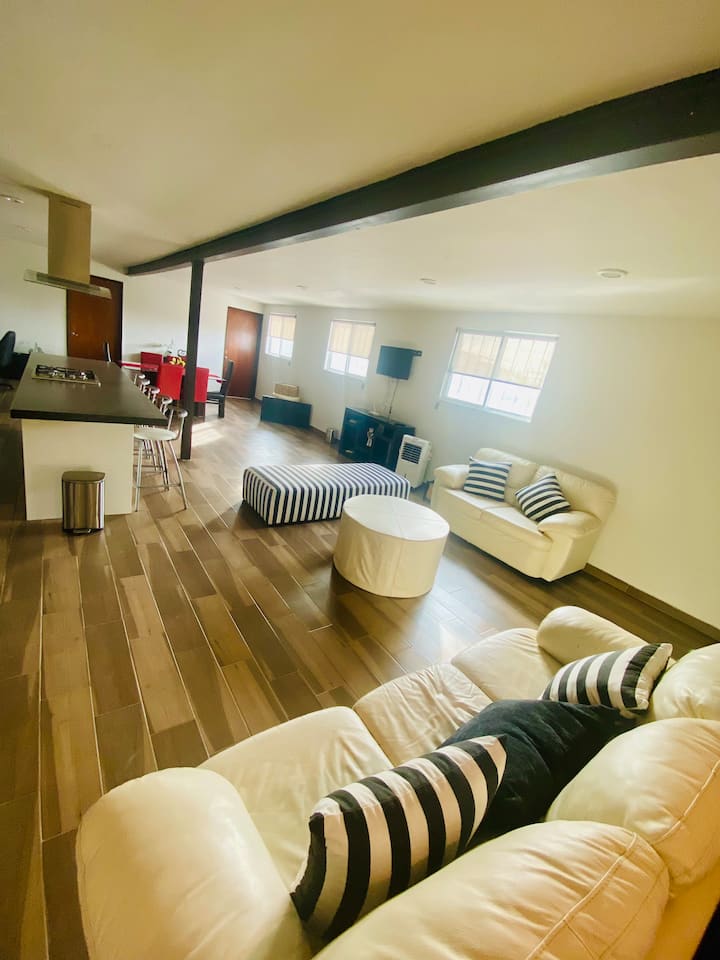 A 5 Minutos De Poliforum León - Leon