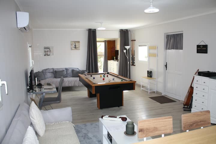 Villa Complète Neuve, Piscine Privée Et Billard - Beaurepaire