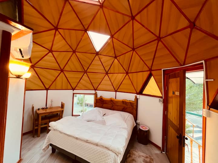 Domo+tinaja+piscina+desayuno+frigobar+saladejuego. - San José de Maipo