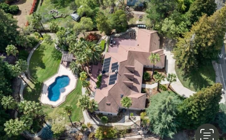 Relaxing Resort For Family And Group Retreat - Folsom, CA