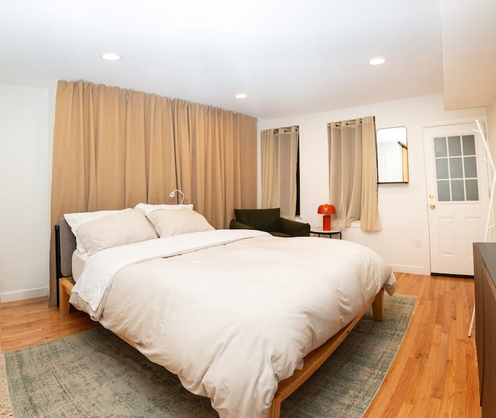 Brownstone Garden Suite | ~20 Min Nyc/ewr + Yard - New Jersey