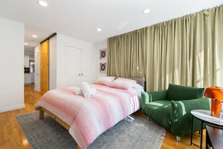 Brownstone Garden Suite | ~20 Min Nyc/ewr + Yard - Jersey City, NJ