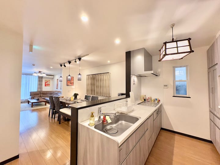 Usj 5min｜140㎡｜2baths 3toilets｜6beds｜parking - Osaka
