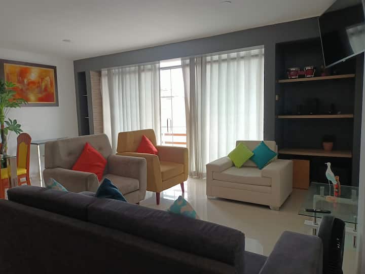 Estadía Palmira, Apart. 120m2,  4hab. Con Balcon. - Chiclayo