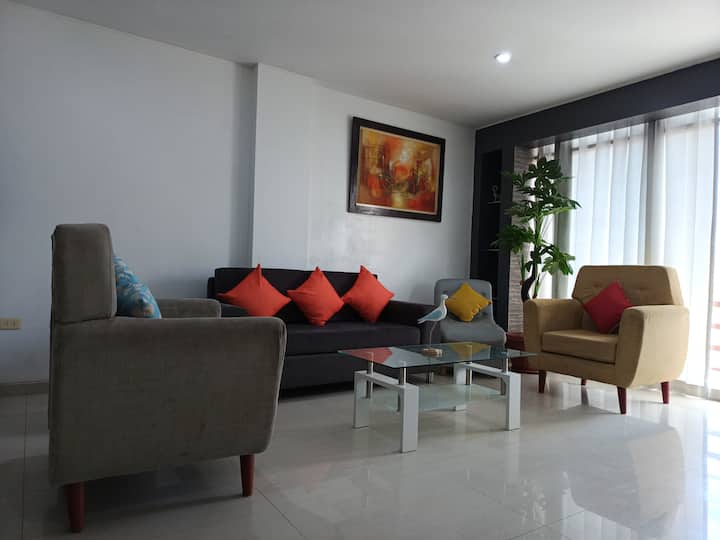 Estadía Palmira, Apart. 120m2,  4hab. Con Balcon. - Chiclayo