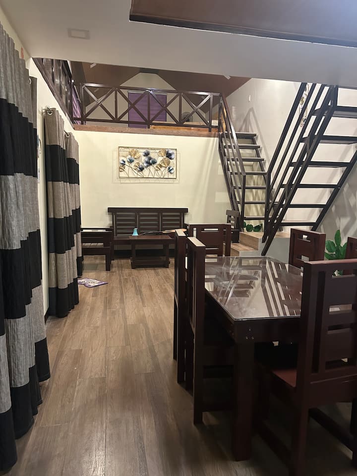 Analayne's Farm Resort (Loft-type 12 Pax) - Lian