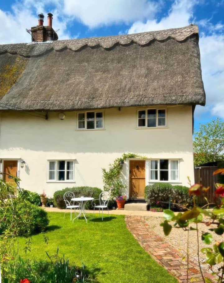 Cosy Suffolk Thatched Cottage With Log Burner - Diss