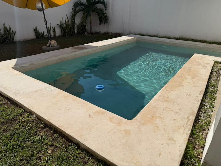 House With Pool, In Private With 24/7 Surveillance - Mérida