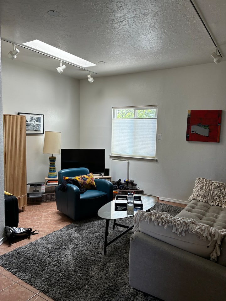 Modern Efficiency Apartment - Santa Fe, NM