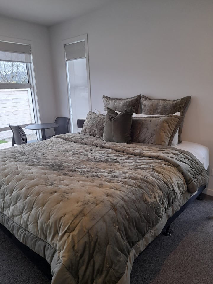 Mermaid Waterways With Superking  Bed & Ensuite - Whitianga