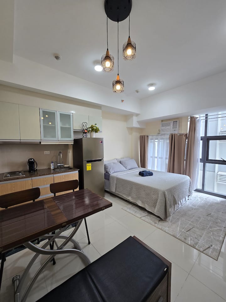 Condo Unit In Taguig - Taguig