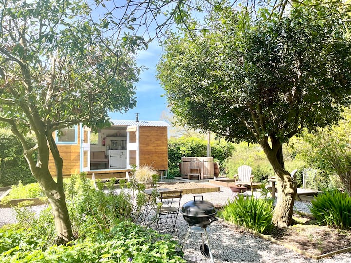 Shepherds Hut With Hot Tub, Close To Perranporth - Perranporth