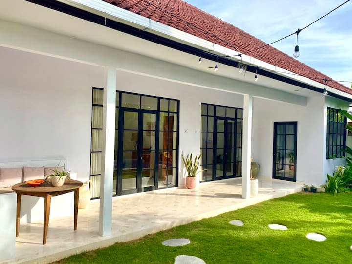 1br Villa With Pool & Office Close To The Beach - Bali