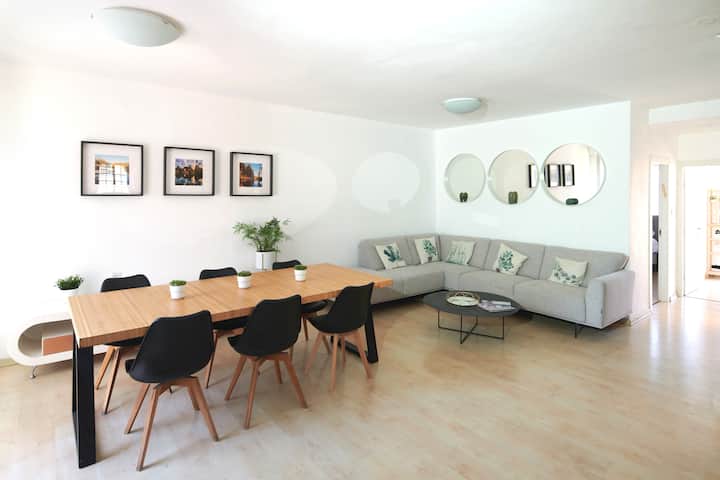 Beautiful Balconied Baka - Strictly Kosher - Jerusalem
