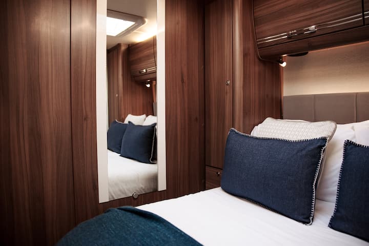 Caravan @ The Stables In The Heart Of The England - Hinckley