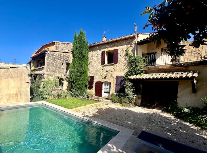 Mas Provençal De Charme Avec Vue & Piscine - Uzès