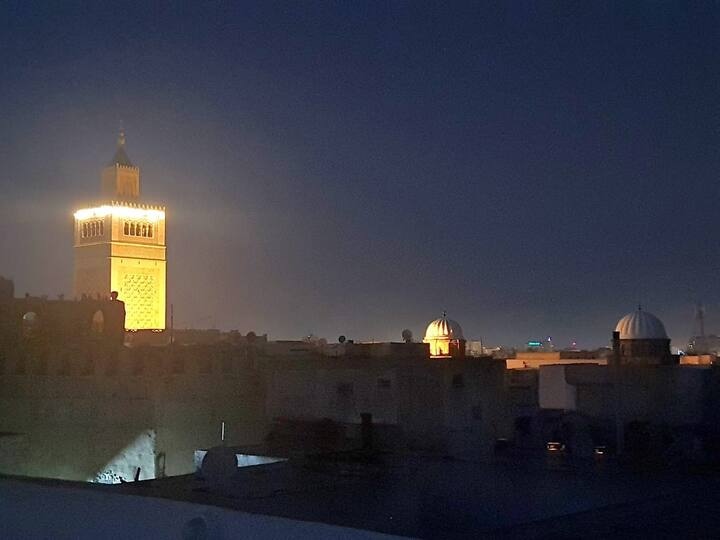Super Maison Située Au Cœur De La Médina De Tunis! - Tunis