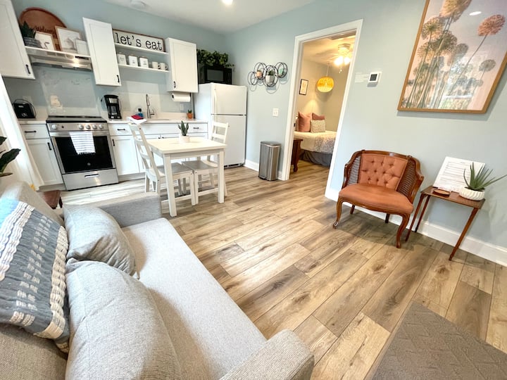 Country Cottage Retreat - South Carolina