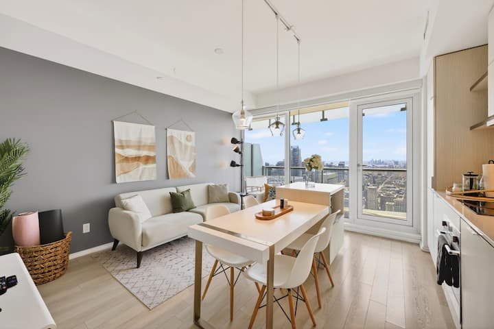 Luxury Living In Dt Toronto W/ Spectacular Views - Toronto