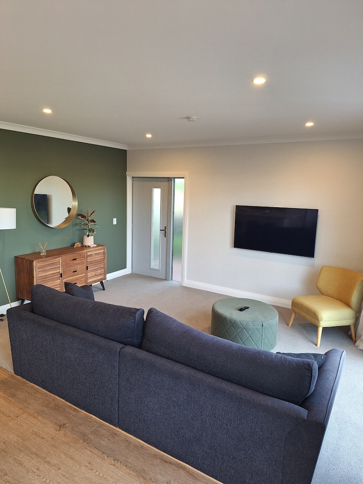 The Sunny Lounger - Christchurch