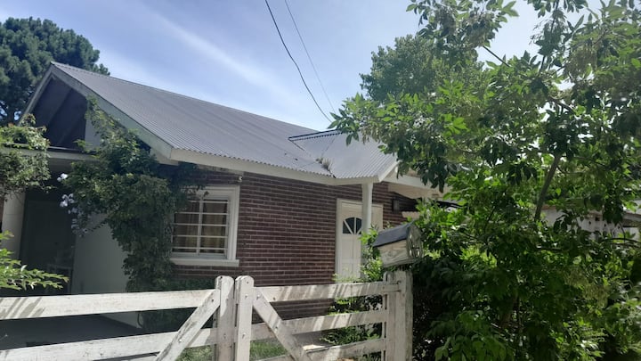 Casa Grande Cerca La Playa - Pinamar