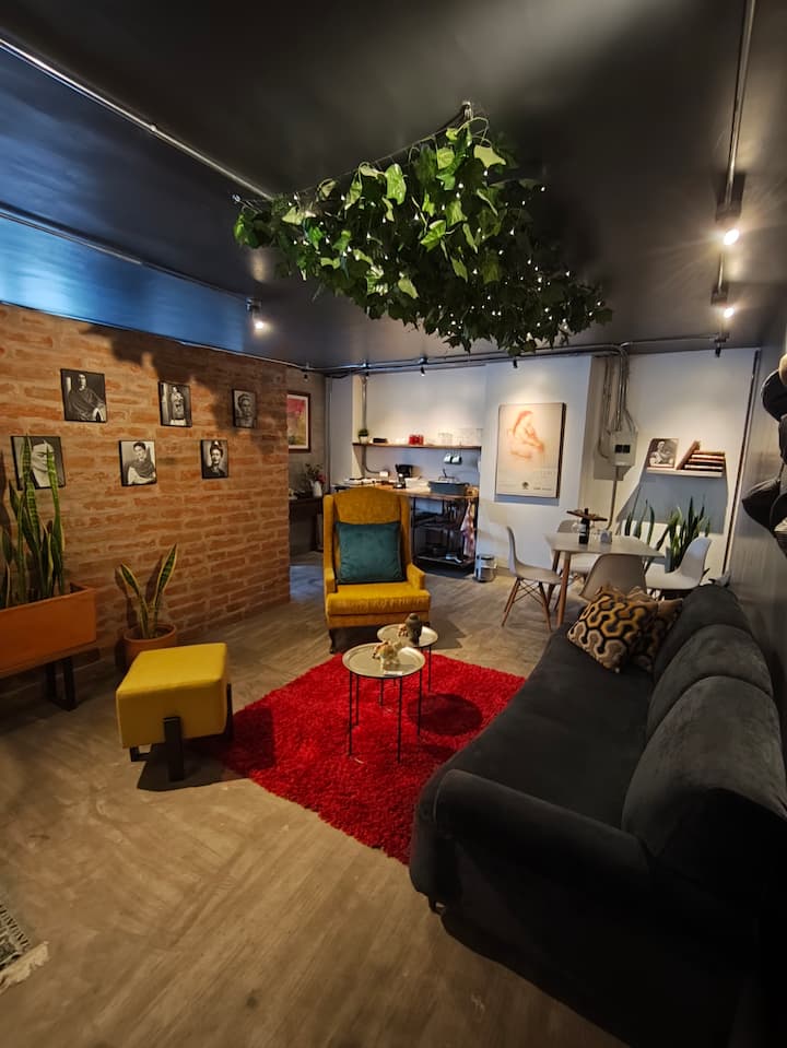 Casa Frida, Loft Industrial, Vive La Experiencia. - Quito