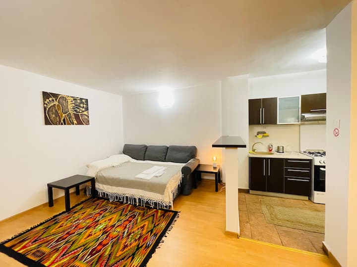 Cozy Studio
Titan, București - Bukarest