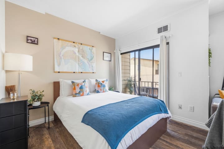Golden Hill Condo Near All Things San Diego! - Coronado, CA