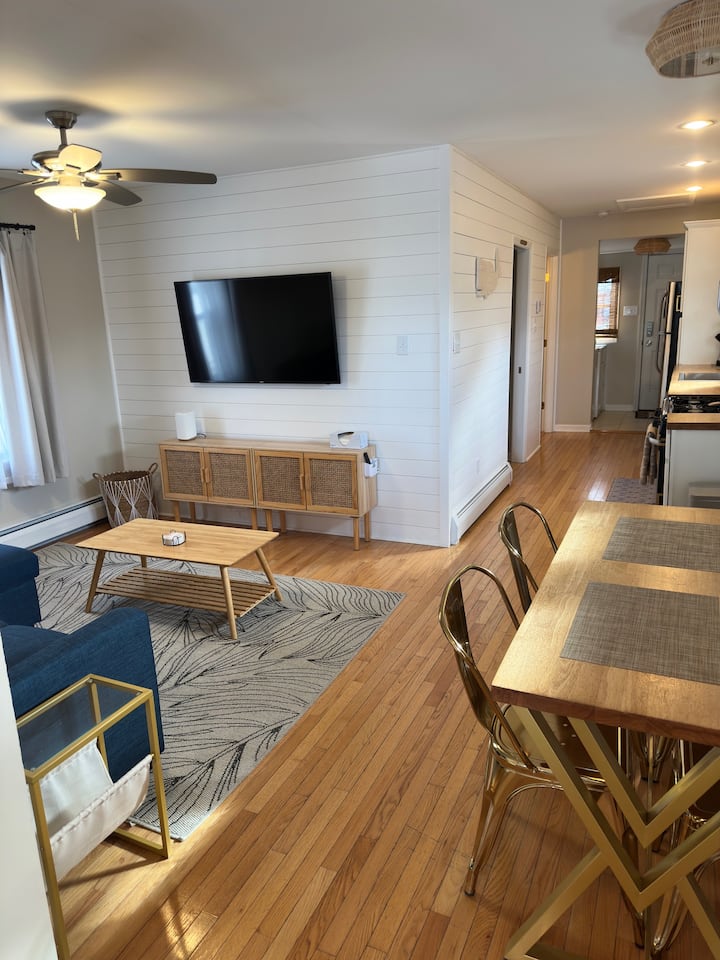 Wildwood Coastal Cottage - Wildwood, NJ