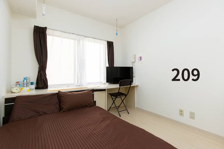 Direct To Narita Airport | Budget Solo Studio - Funabashi