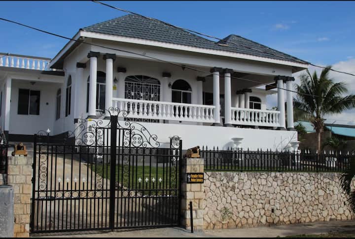 Montego Bay Jamaica No 1 Vacation  Rental Villa - Montego Bay