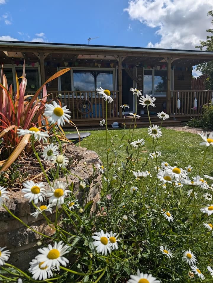 Forget Me Knot Chalet. Cosy, Comfy & Pet Friendly. - 