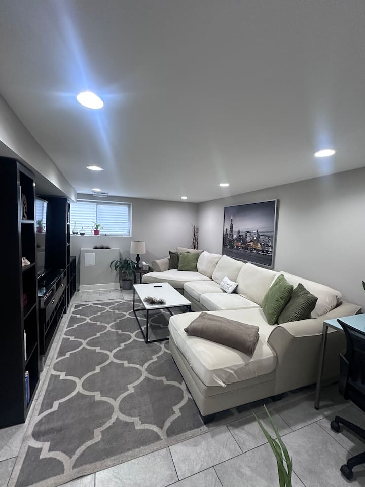 Charming/cozy Chicago Bungalow Garden Unit 1br/1ba - Elmwood Park, IL